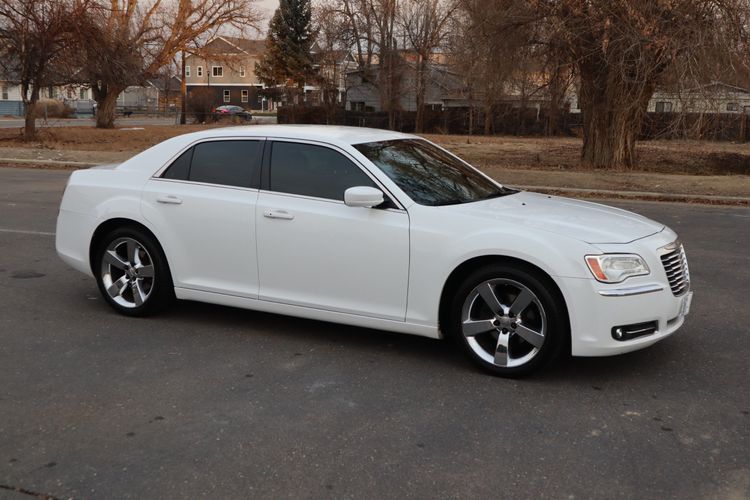 2013 Chrysler 300 Base | Victory Motors of Colorado