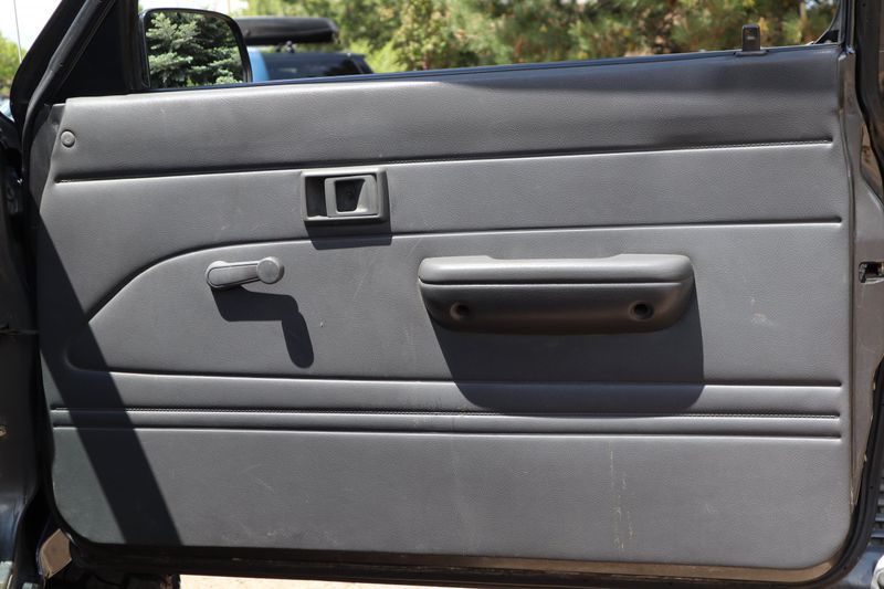 1989 Toyota Hilux Photos