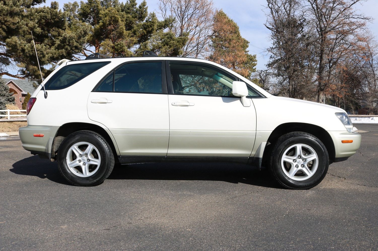 1999 Lexus RX 300 AWD | Victory Motors of Colorado