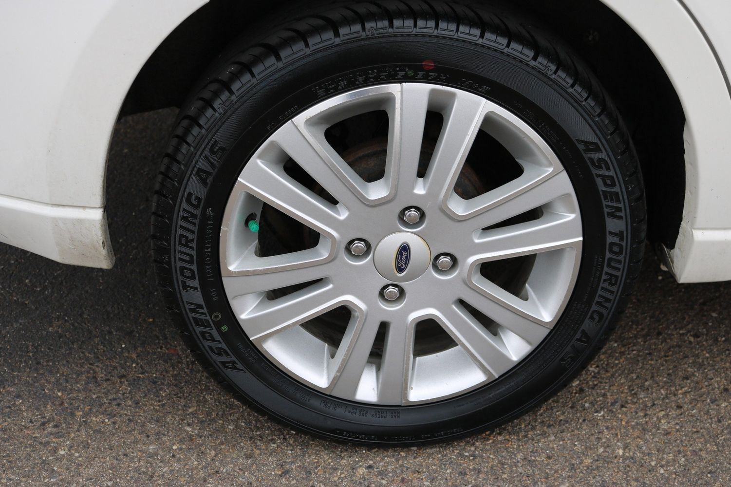 2009 Ford Focus Tire Size