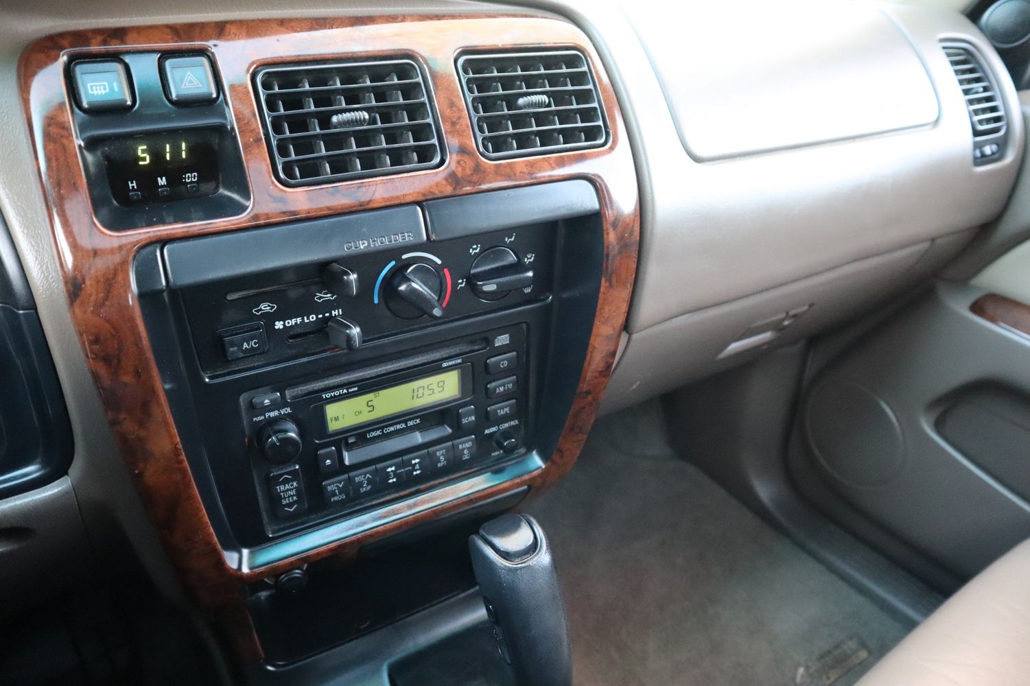 1998 Toyota 4Runner Limited | Victory Motors of Colorado