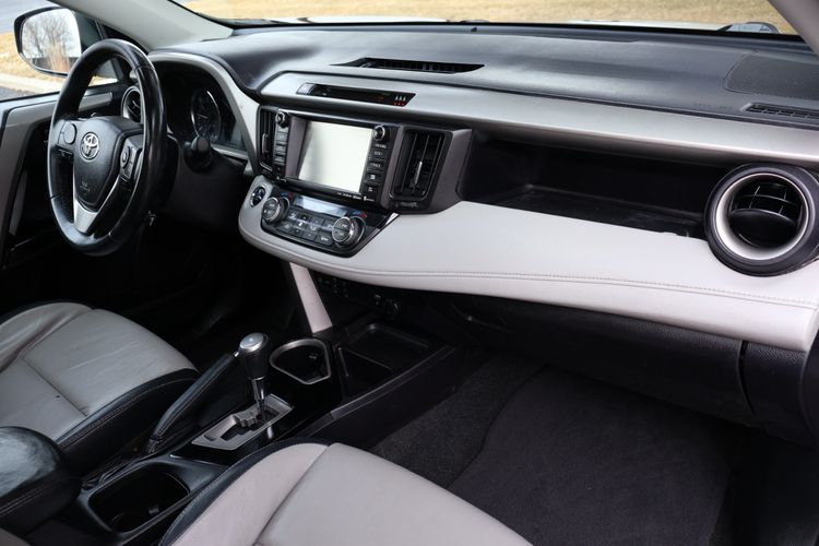 2017 Toyota RAV4 Limited | Victory Motors of Colorado