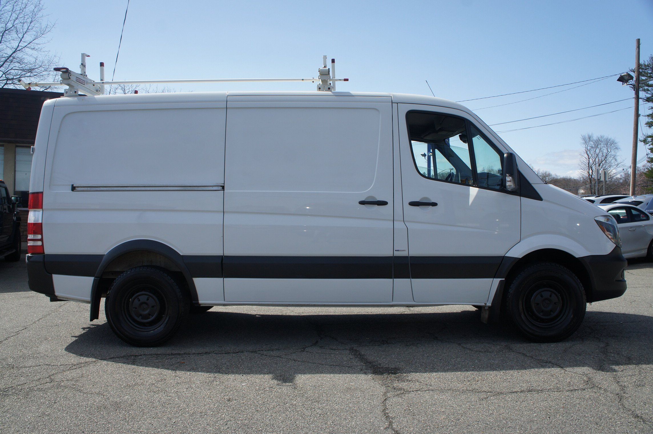 2016 Mercedes-Benz Sprinter Worker Photos