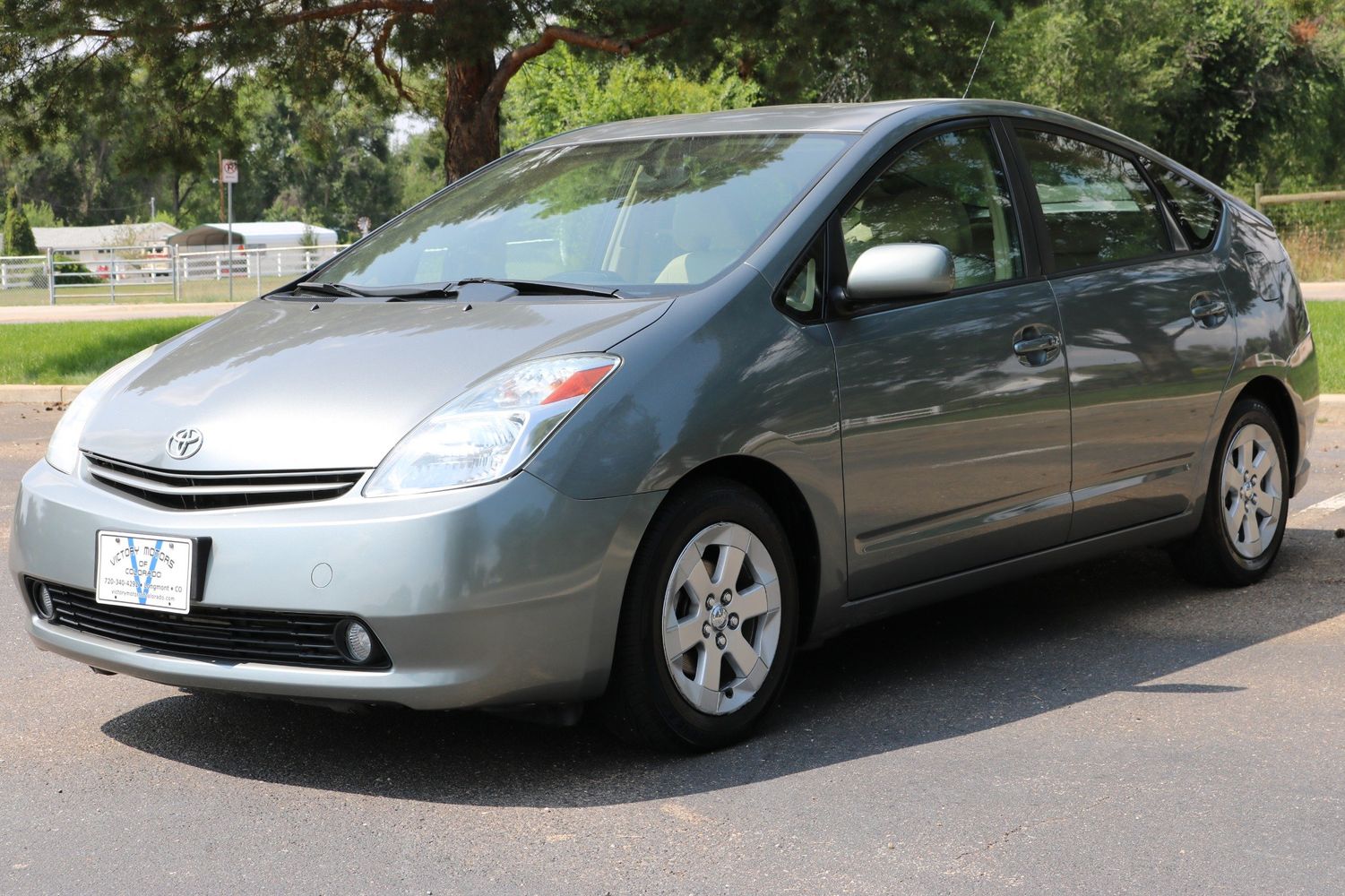 2005 Toyota Prius Hybrid | Victory Motors of Colorado