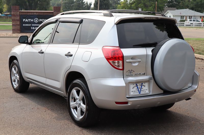 2007 Toyota RAV4 Photos