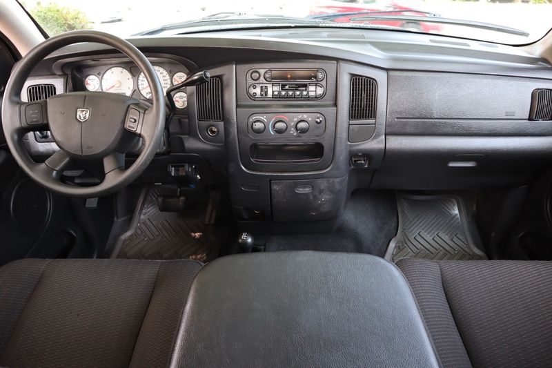 2004 Dodge Ram Pickup 3500 Photos