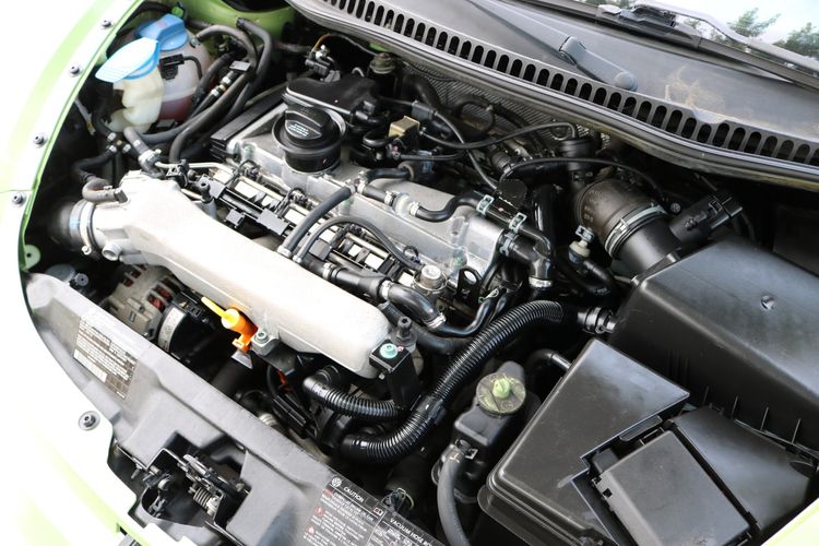 2003 Volkswagen New Beetle GLS 1.8T | Victory Motors of Colorado