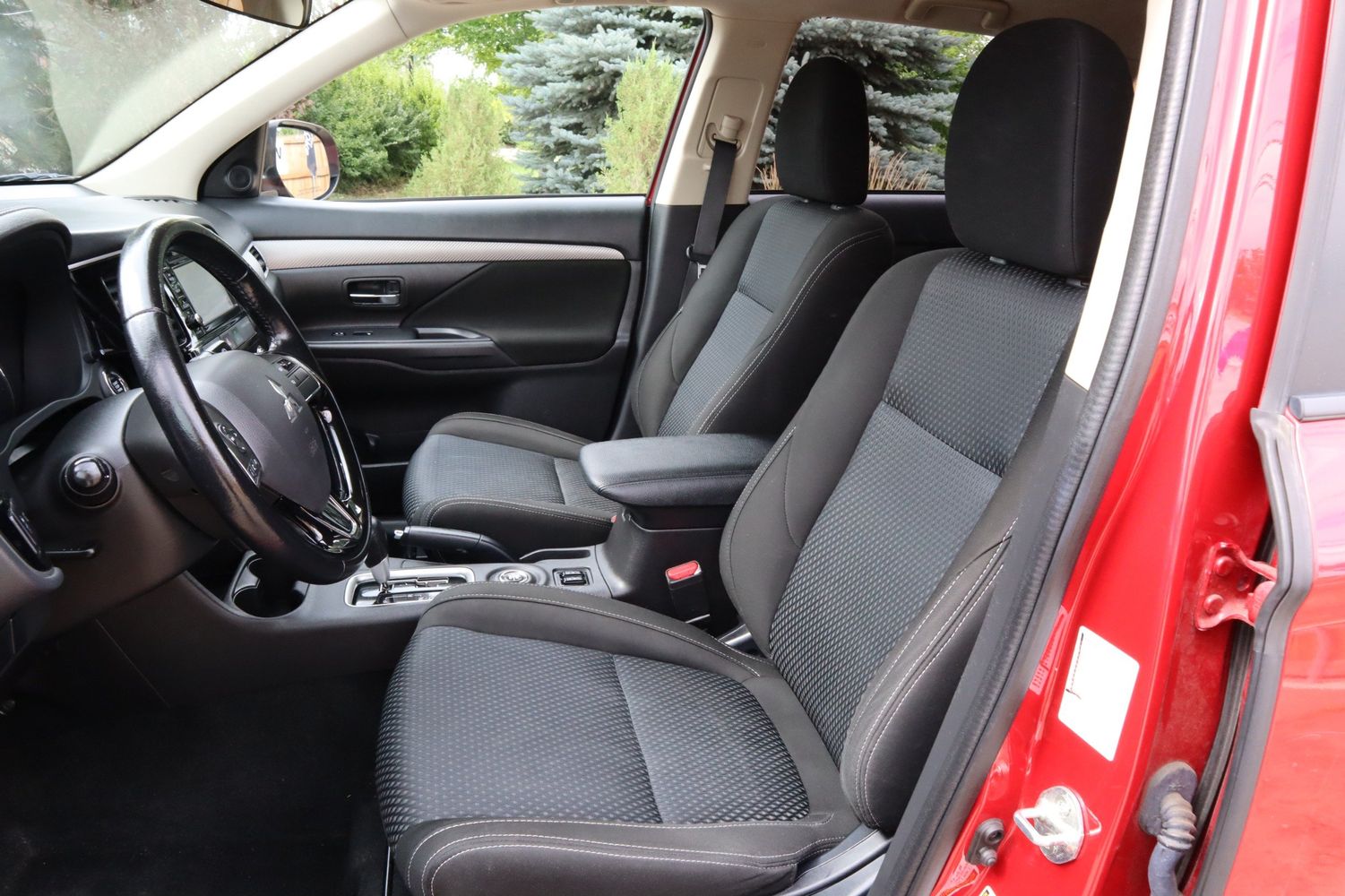 2016 Mitsubishi Outlander SE | Victory Motors of Colorado