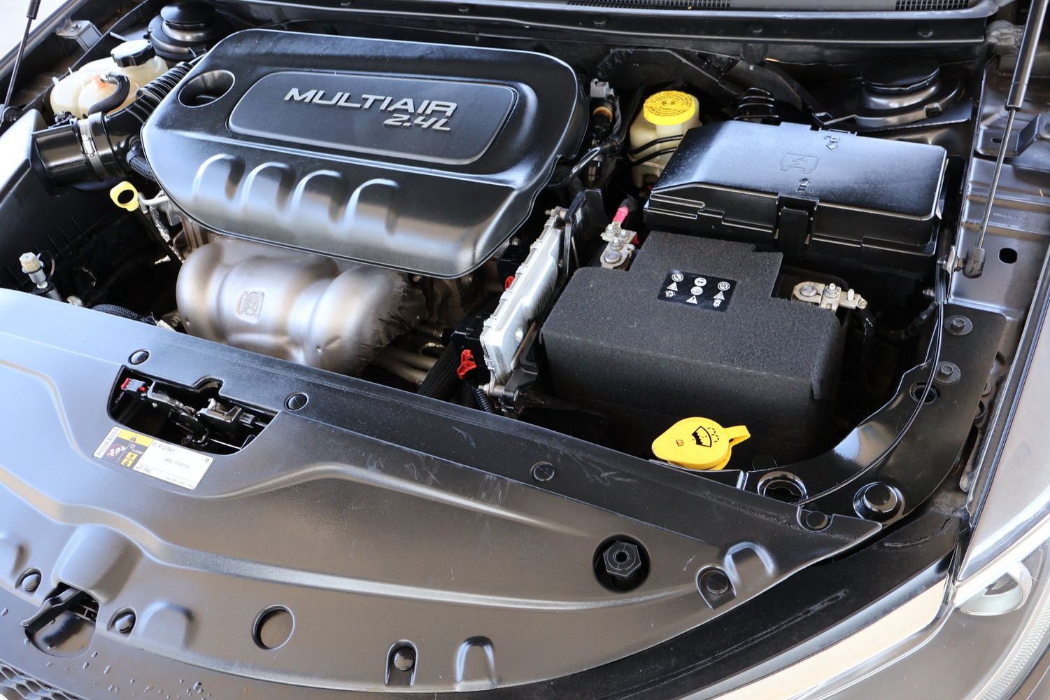 2016 Chrysler 200 Limited Platinum | Victory Motors of Colorado