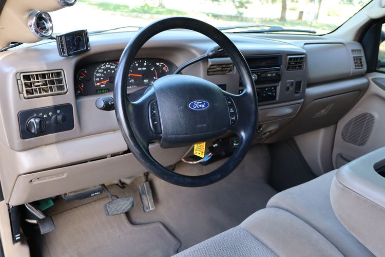 2003 Ford F-250 Super Duty XLT | Victory Motors of Colorado