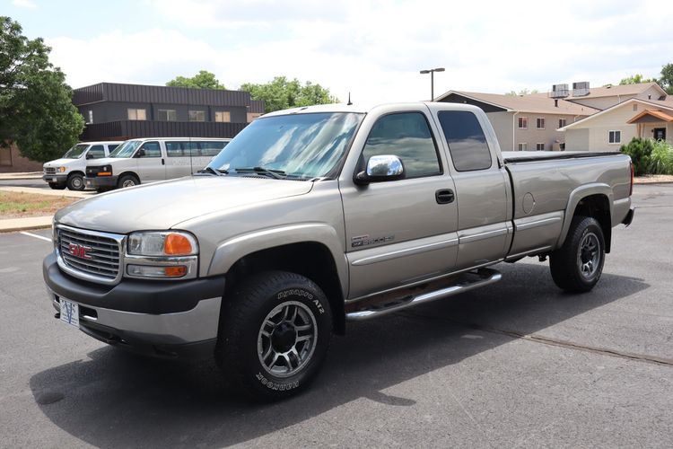2002 GMC Sierra 2500HD SLT | Victory Motors of Colorado