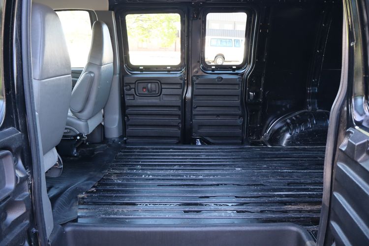 2006 Chevrolet Express 1500 | Victory Motors of Colorado
