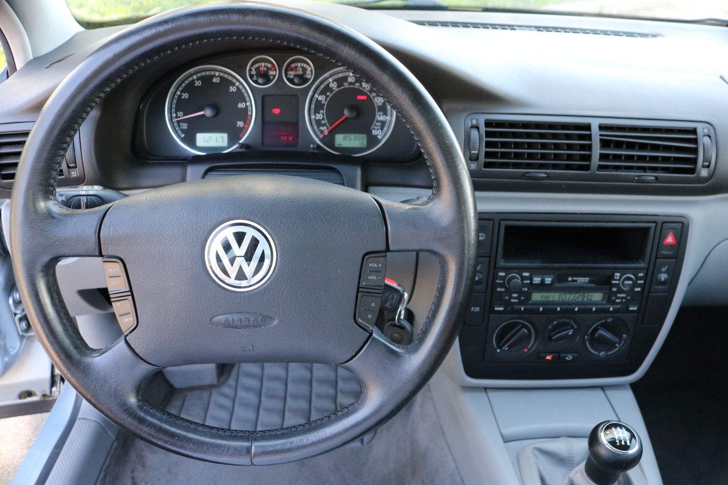 2001 Volkswagen Passat GLS 1.8T | Victory Motors of Colorado