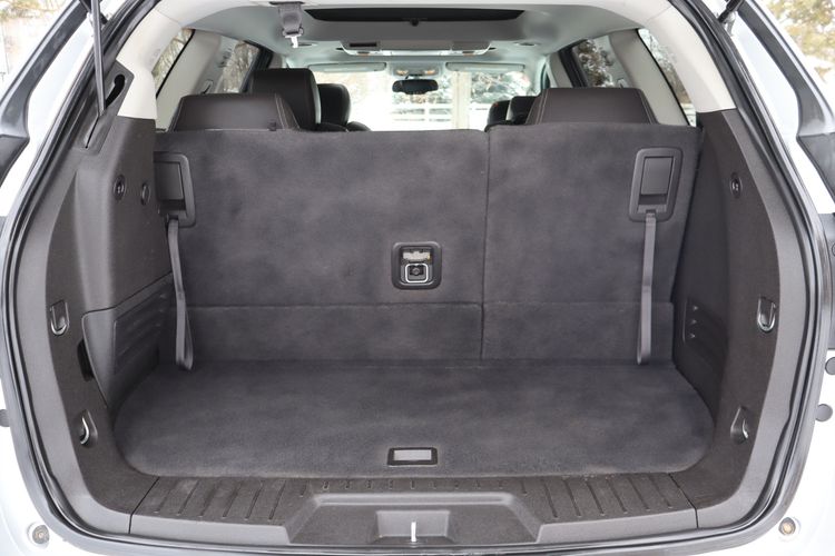2016 Chevrolet Traverse LT | Victory Motors of Colorado
