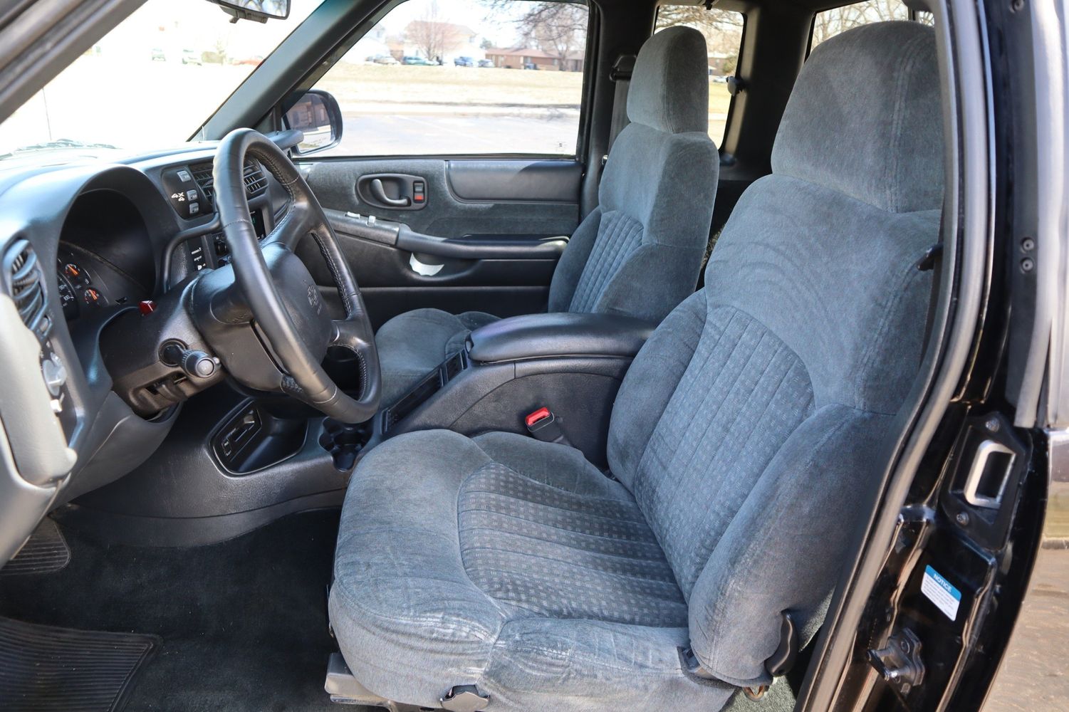 2000 Chevrolet S-10 LS | Victory Motors of Colorado