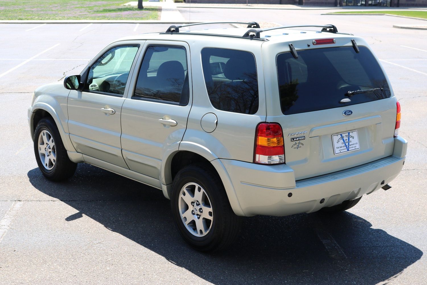 2004 Ford Escape Limited | Victory Motors of Colorado