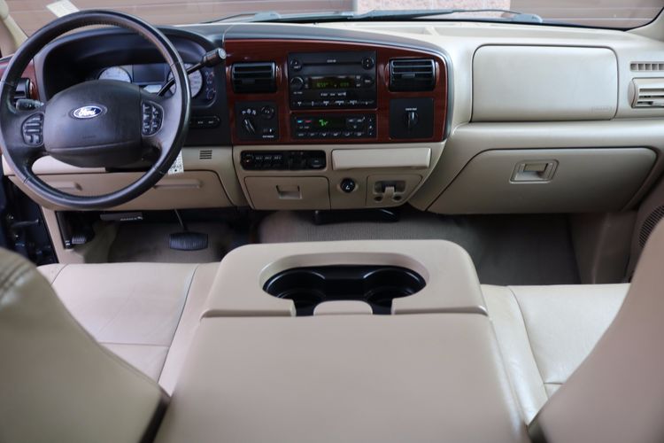2006 Ford F-250 Super Duty Lariat | Victory Motors of Colorado