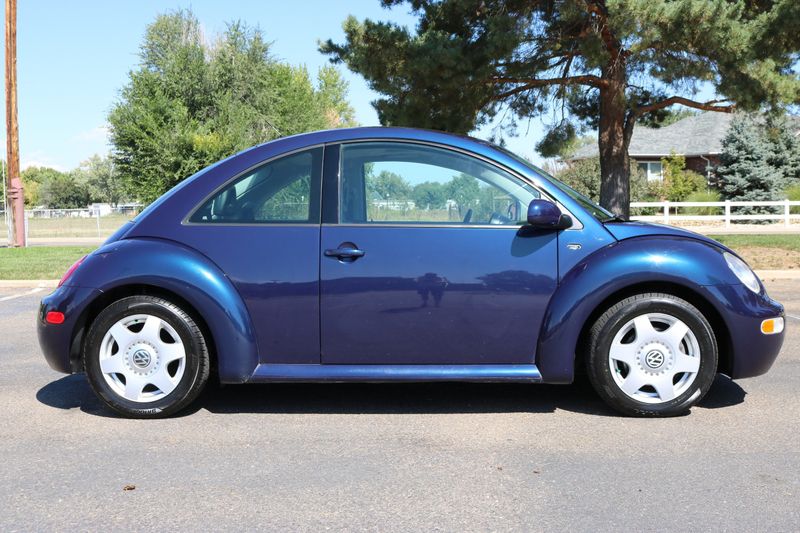 2001 Volkswagen New Beetle Photos