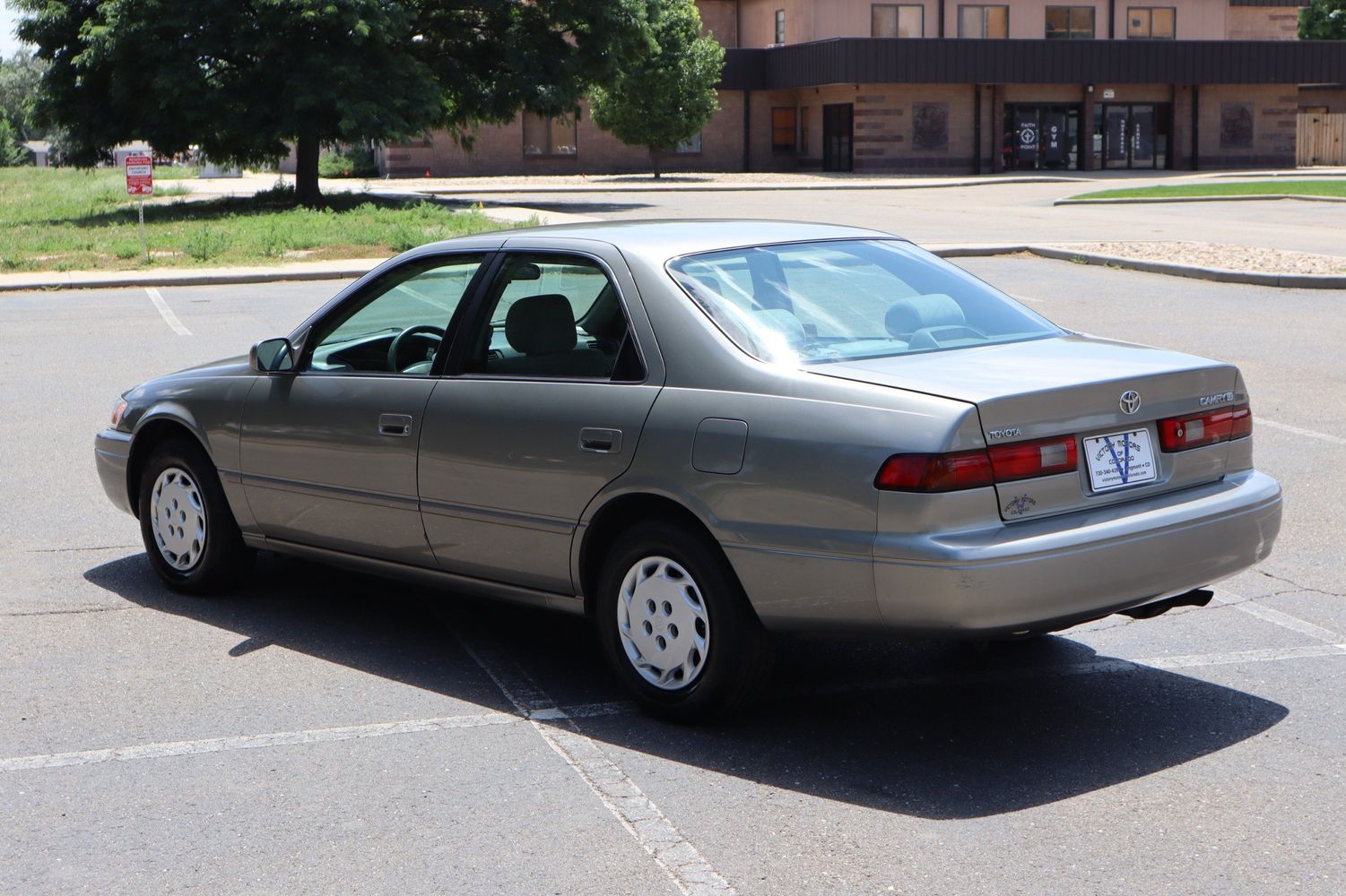 1997 Toyota Camry LE | Victory Motors of Colorado