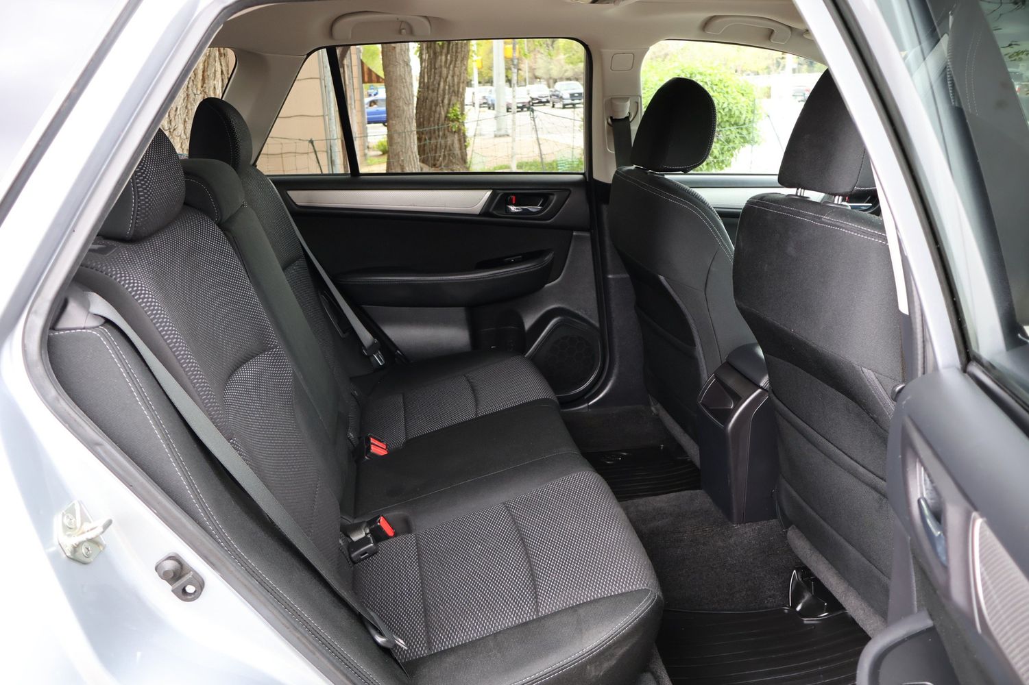 2015 Subaru Outback 2.5i Premium | Victory Motors of Colorado