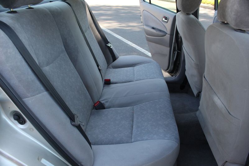 2001 Toyota Prius Photos