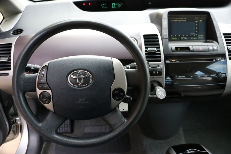 2005 Toyota Prius Photos
