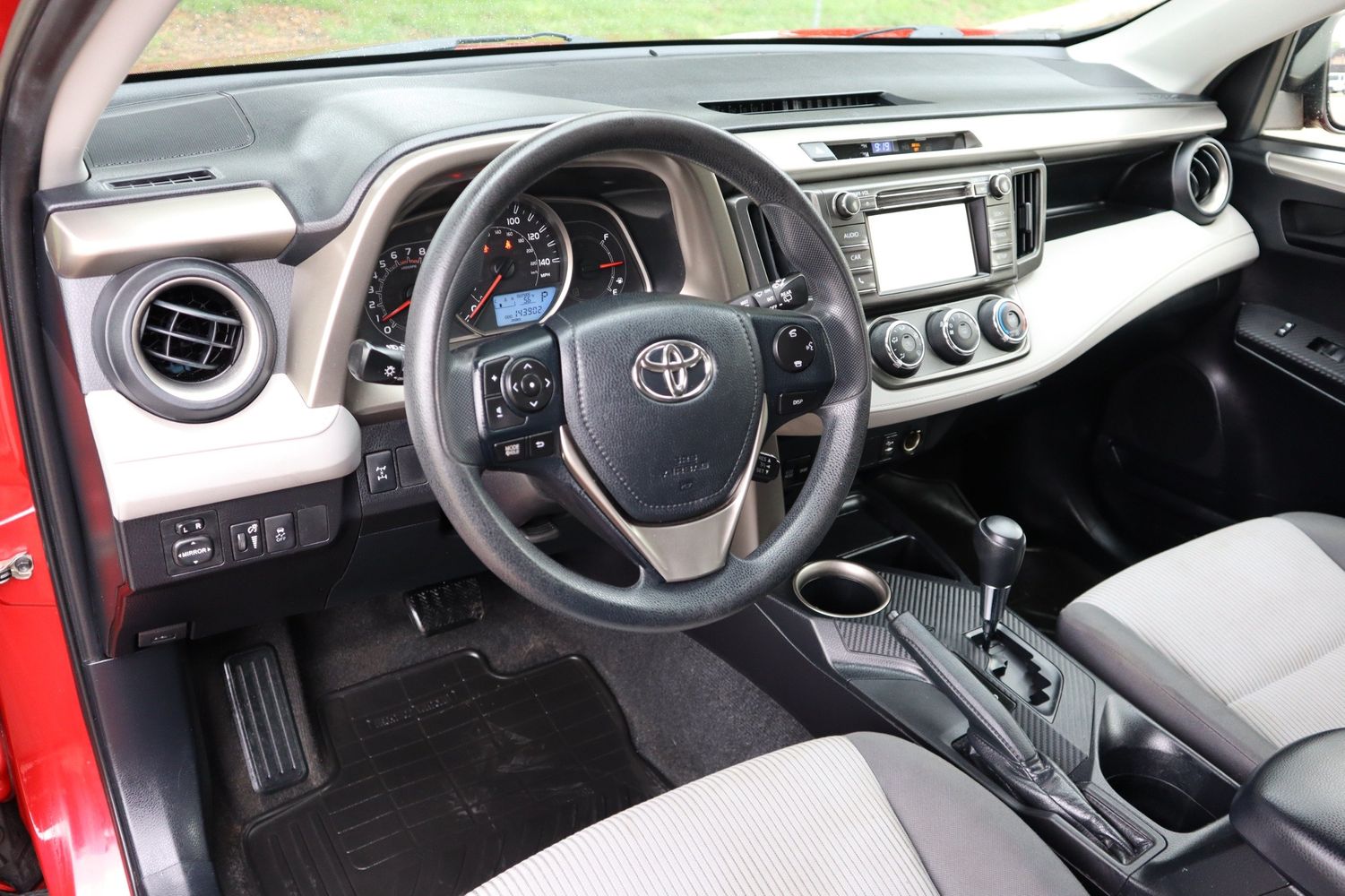 2014 Toyota RAV4 LE | Victory Motors of Colorado