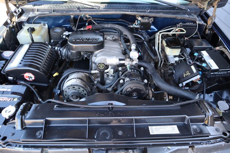 2000 Chevrolet K3500 LS | Victory Motors of Colorado