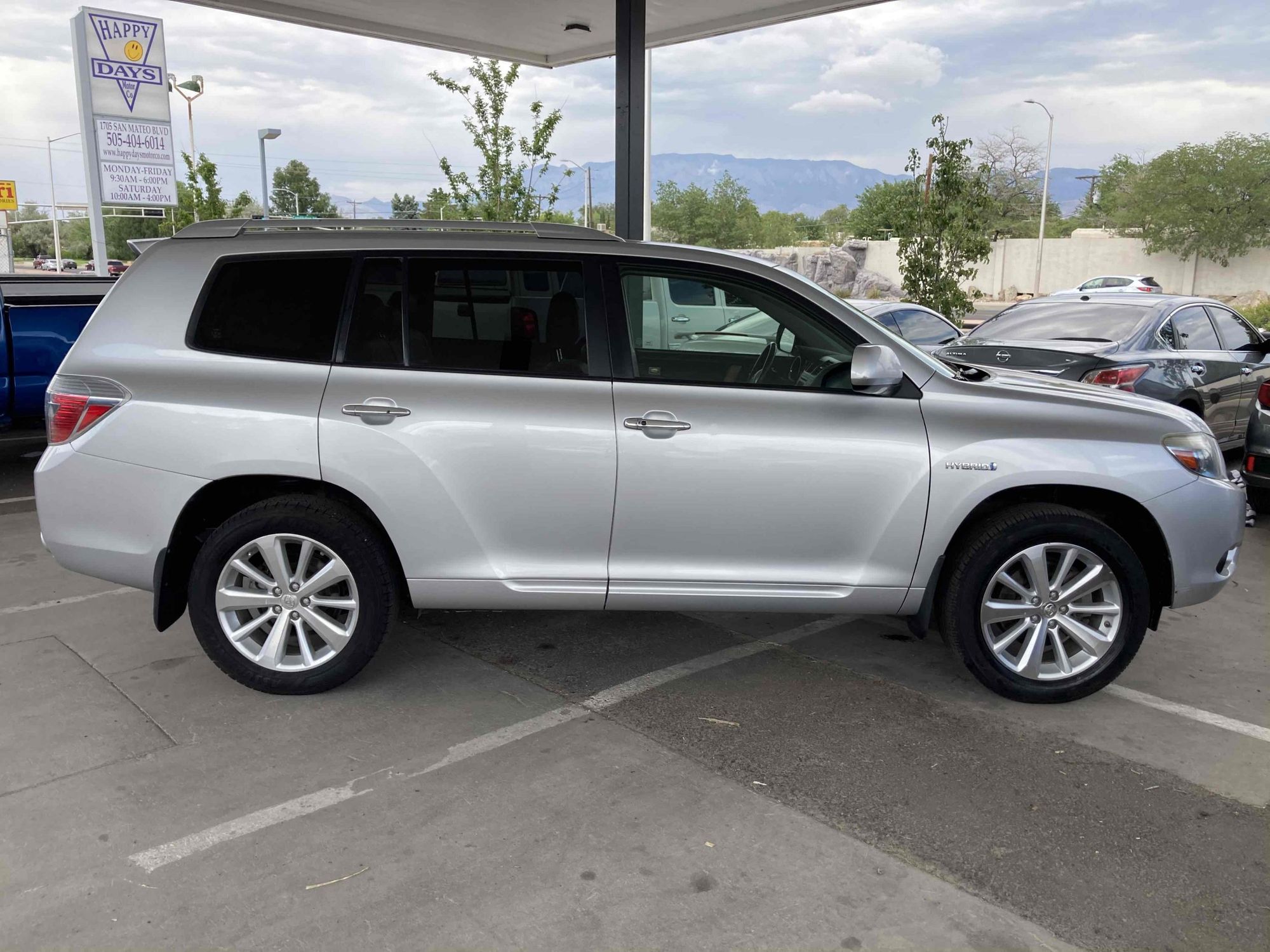 2010 Toyota Highlander Hybrid Base | Happy Days Motor Company