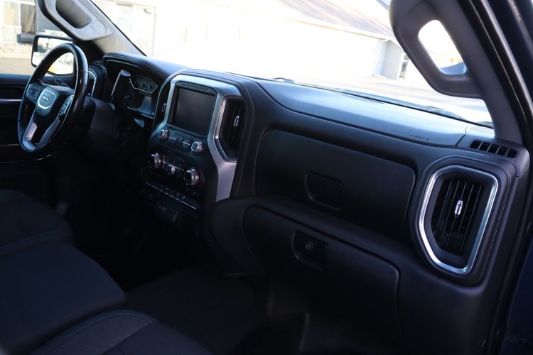 2020 GMC Sierra 1500 4WD Crew Cab Standard Box SLE | Victory Motors of ...