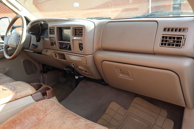 2004 Ford F-350 Super Duty Lariat | Victory Motors of Colorado