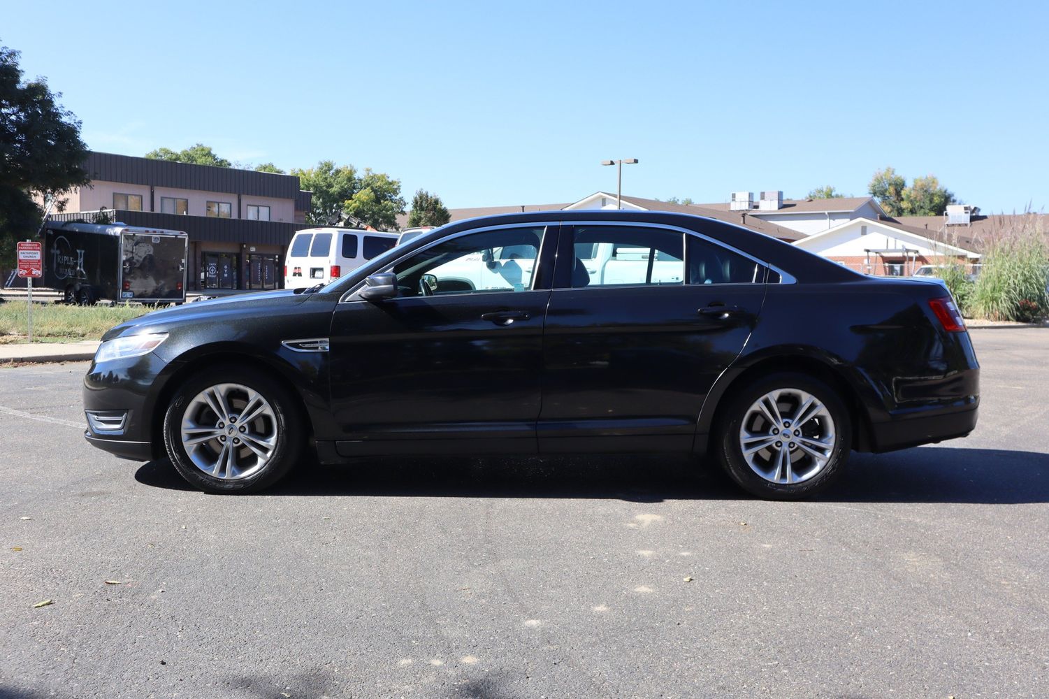 2013 Ford Taurus SEL | Victory Motors of Colorado