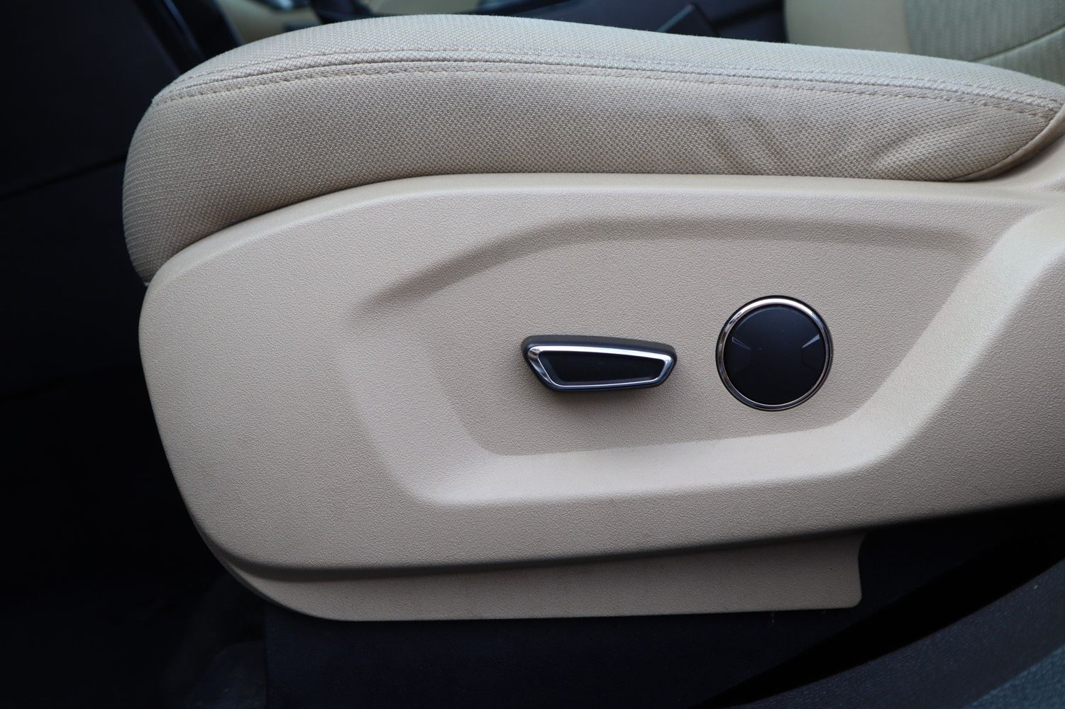 2017 Ford Explorer Base | Victory Motors of Colorado