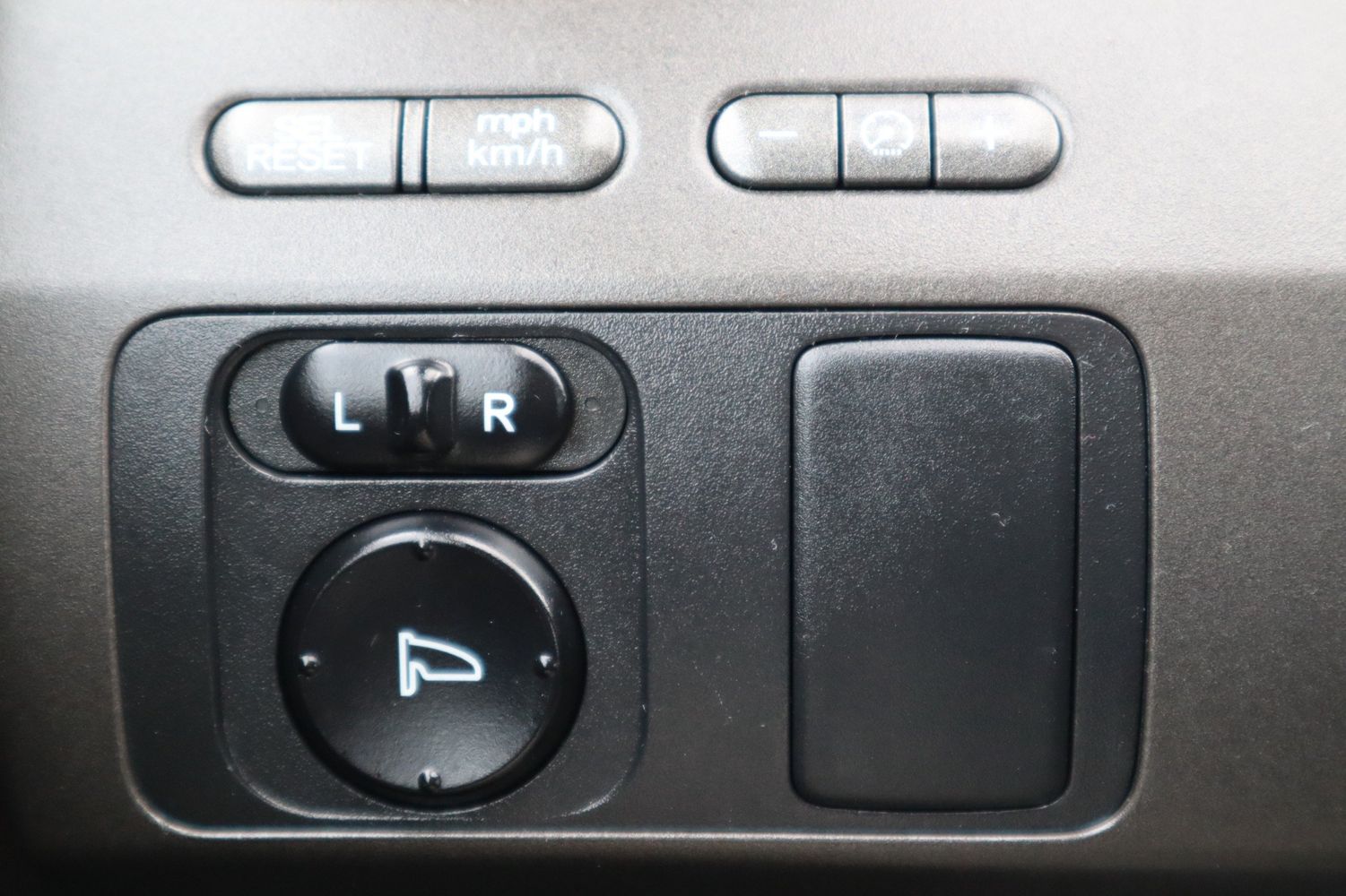 2007 Honda Civic DX-G | Victory Motors of Colorado