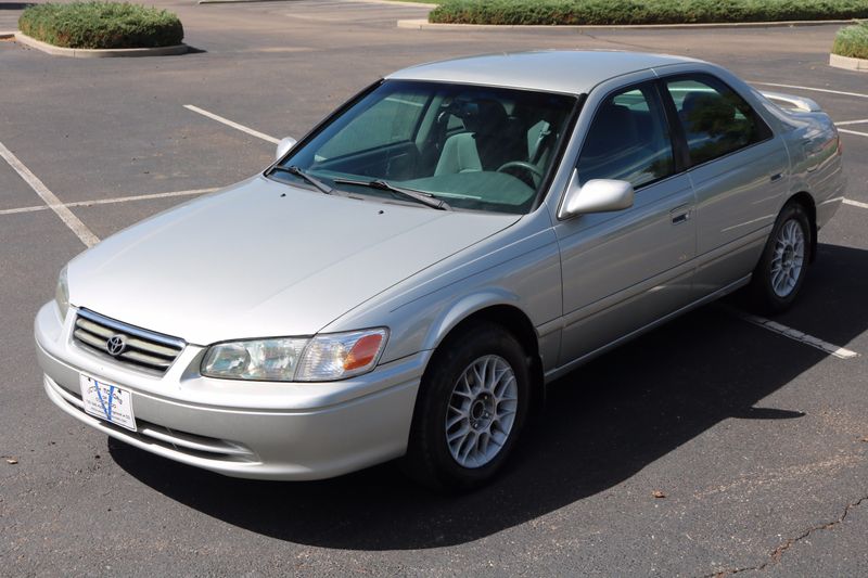 2001 Toyota Camry Photos