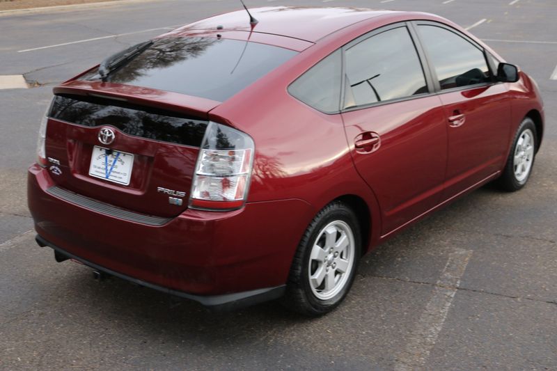 2004 Toyota Prius Photos