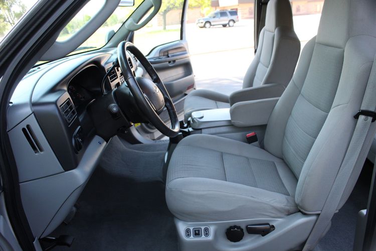 2005 Ford Excursion XLT | Victory Motors of Colorado