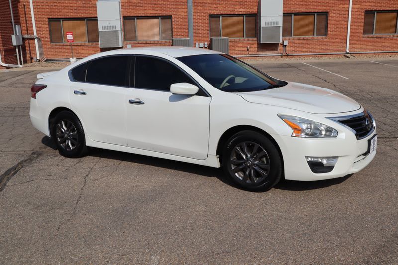 2015 Nissan Altima Photos