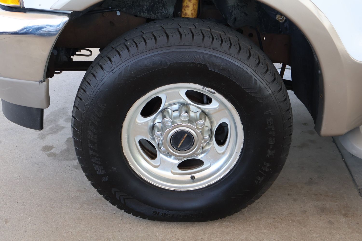 2002 Ford Excursion Limited | Victory Motors of Colorado