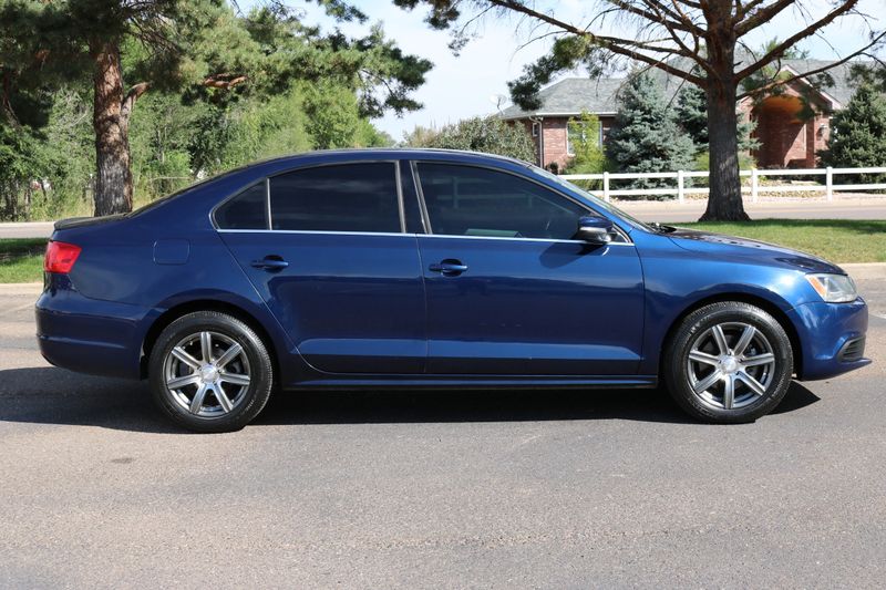 2013 Volkswagen Jetta Photos