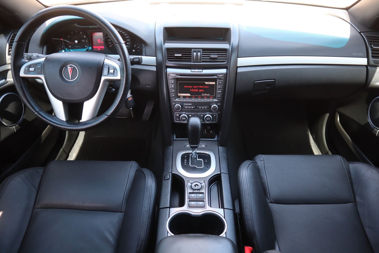 Pontiac G8 Interior