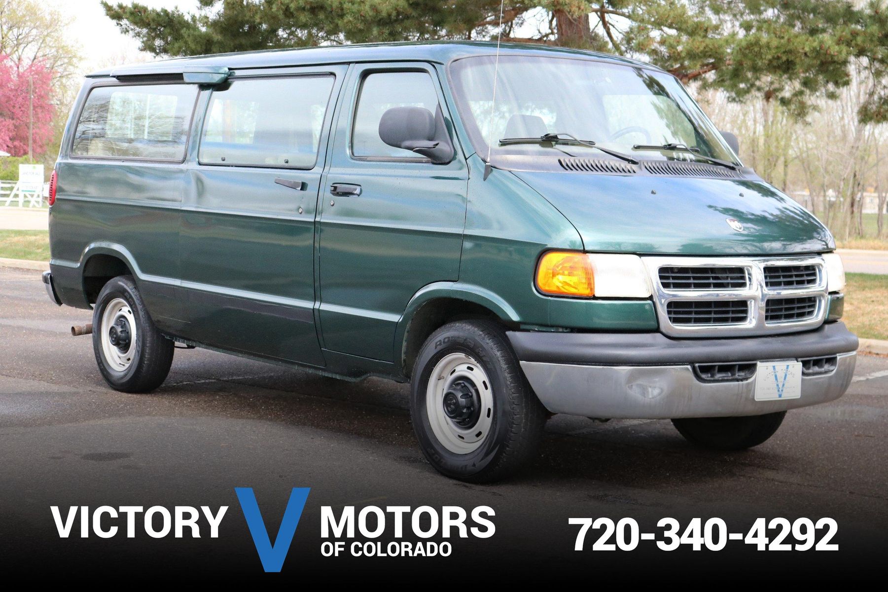 2000 Dodge Ram Wagon B2500 | Victory Motors of Colorado