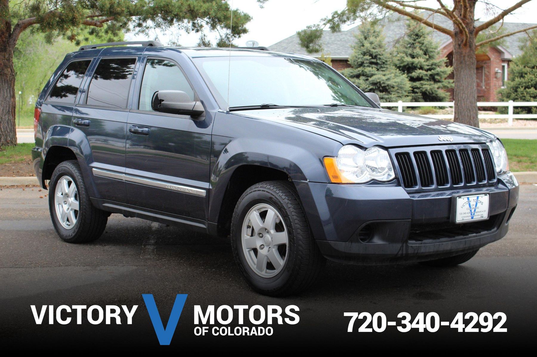 2010 Jeep Grand Cherokee Laredo | Victory Motors of Colorado