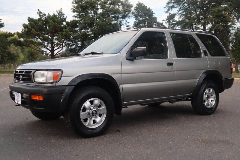 1998 Nissan Pathfinder Photos