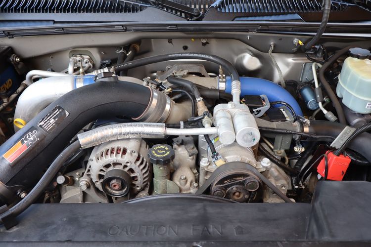 2002 GMC Sierra 2500HD SLT | Victory Motors of Colorado
