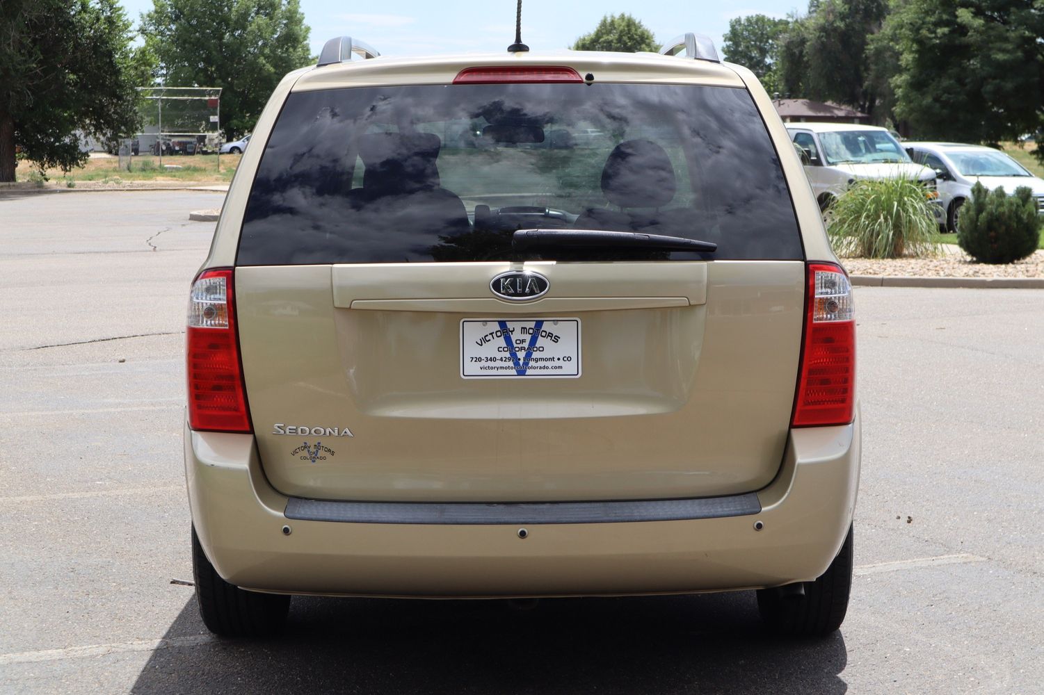 2010 Kia Sedona LX | Victory Motors of Colorado