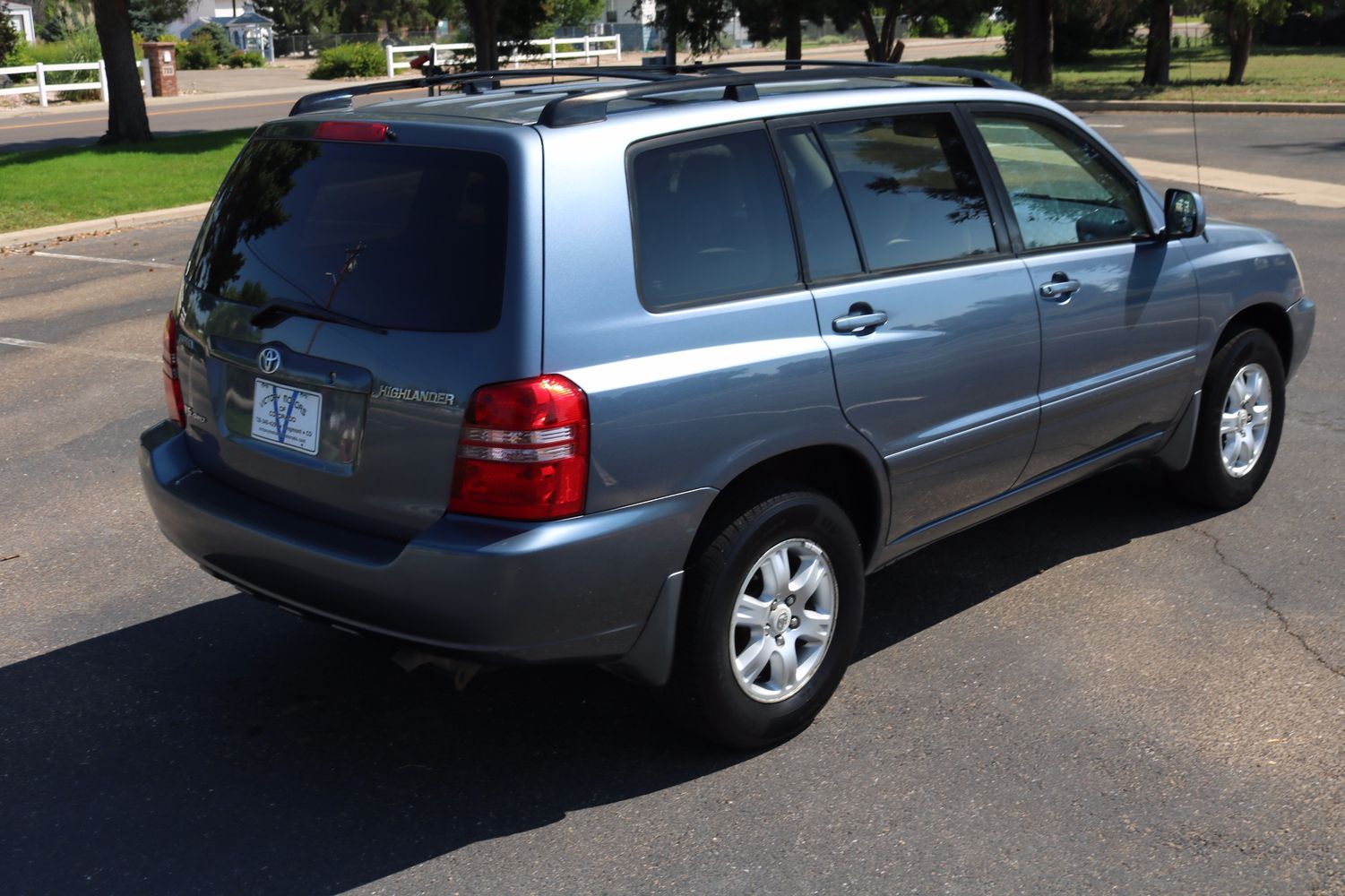 2003 Toyota Highlander AWD | Victory Motors of Colorado