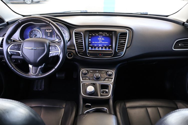 2016 Chrysler 200 Limited Platinum | Victory Motors of Colorado