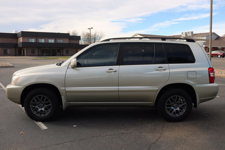2002 Toyota Highlander AWD | Victory Motors of Colorado