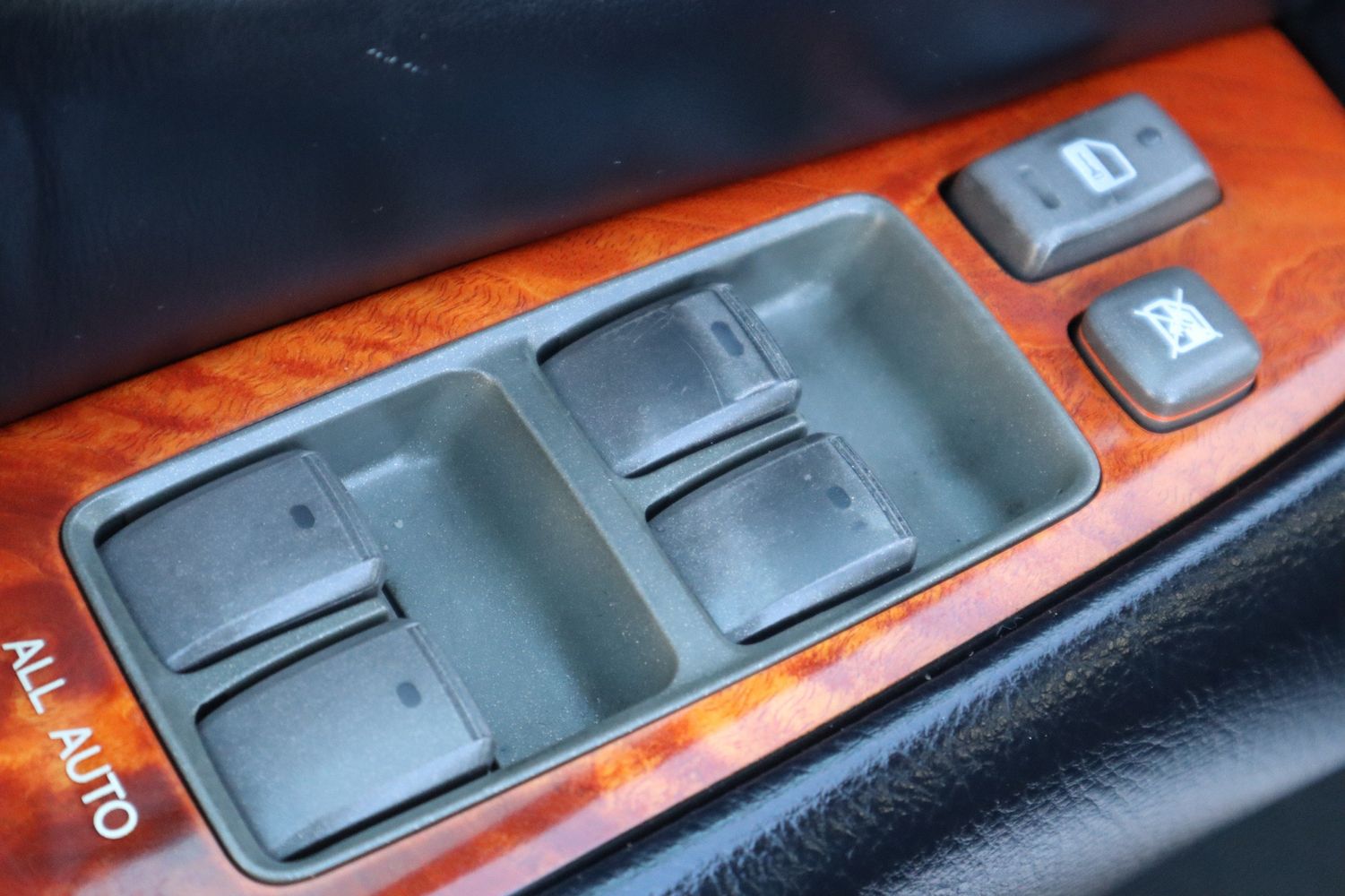 2004 Lexus LS 430 Base | Victory Motors of Colorado